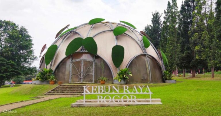 Info Lokasi dan Harga Tiket Masuk Wisata Kebun Raya Bogor
