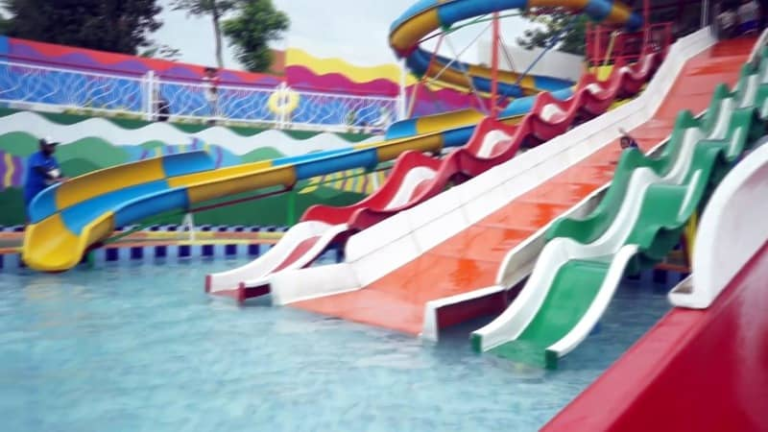Lokasi, Harga Tiket, dan Jam Buka Parimas Waterpark Pacet