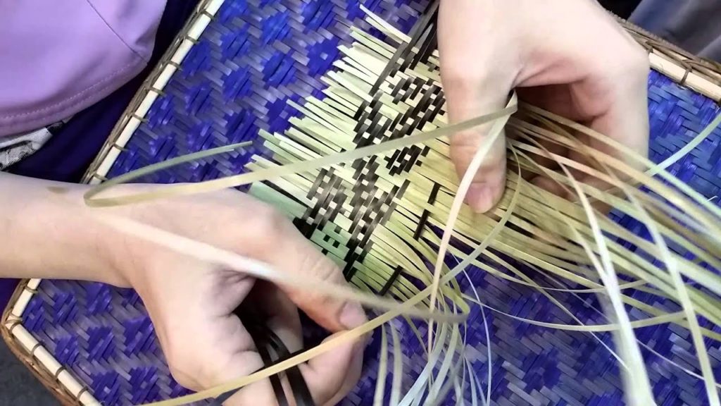 Contoh Anyaman Simple dari 3 Jenis Bahan Dasar