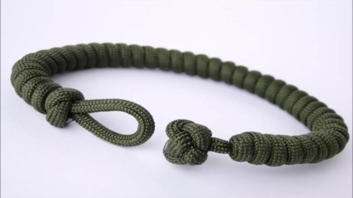 Cara Membuat Gelang dari Tali dengan Berbagai Simpul