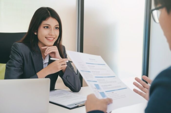 Panduan : Cara Memperkenalkan Diri saat Interview